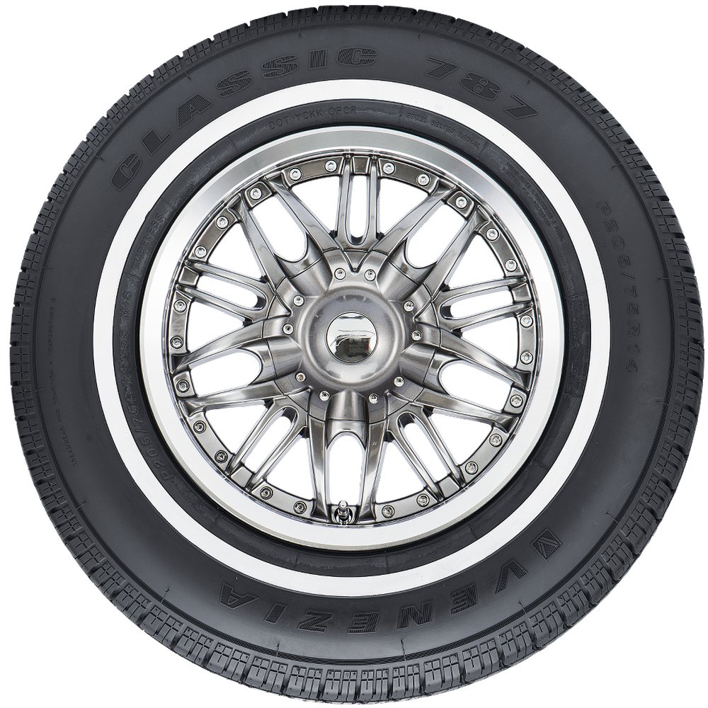 Classic 787 All-Season Tires - Les Schwab