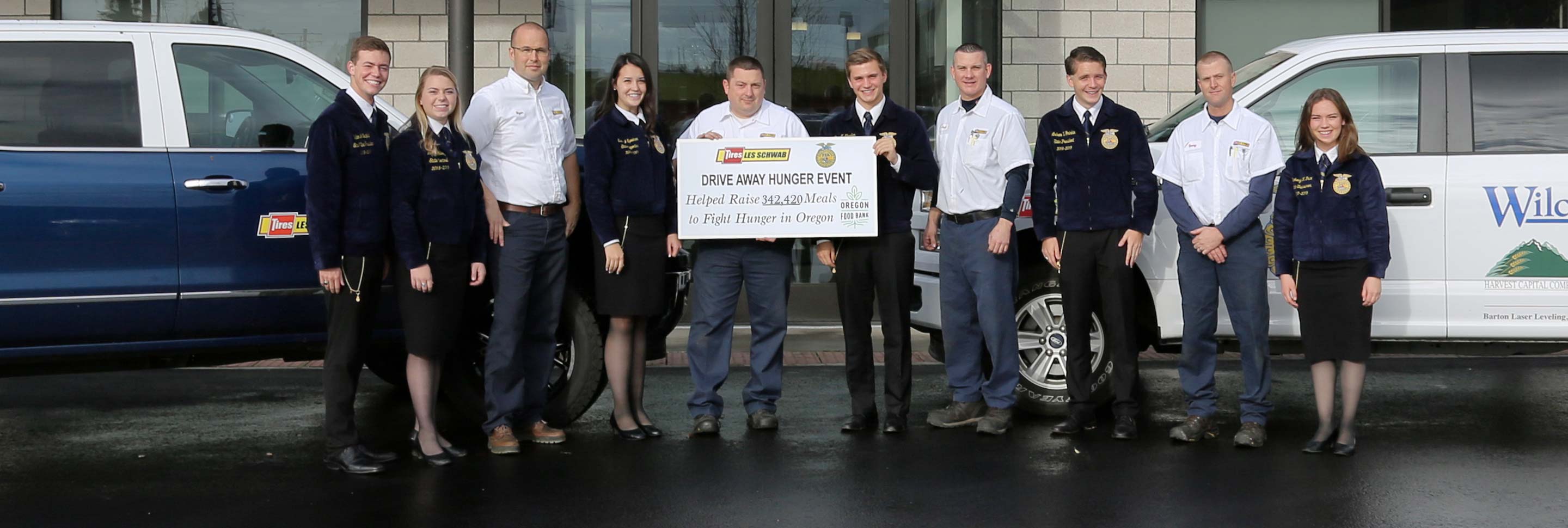FFA Student Members Team Up to Fight Hunger - Les Schwab
